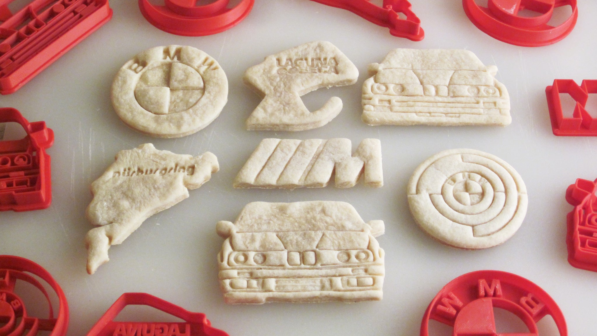 CarCookieCutters.com - 100's of Car Shaped Cookie Cutter