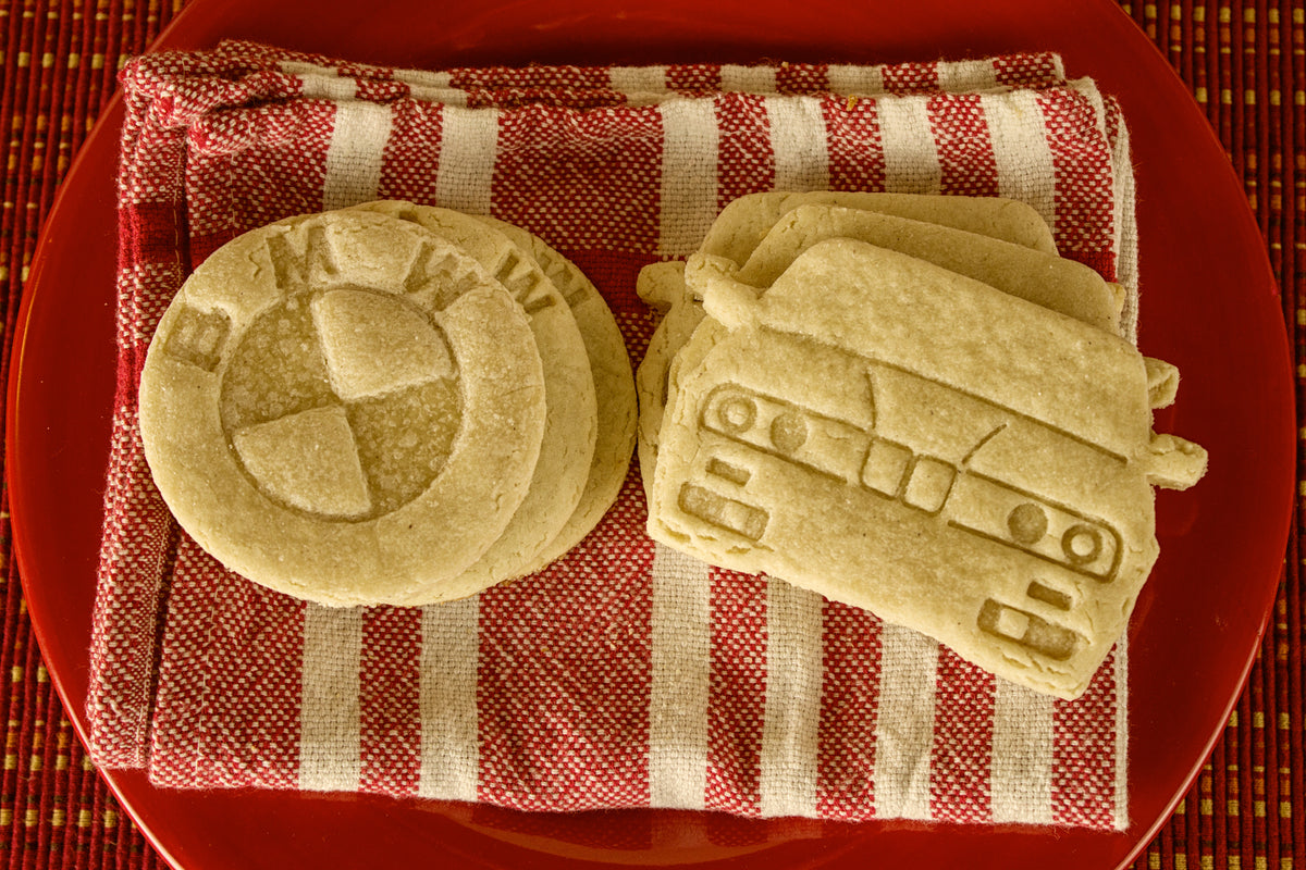 BMW e30 iS Cookie Cutter and Roundel Cookie Cutter Set ...